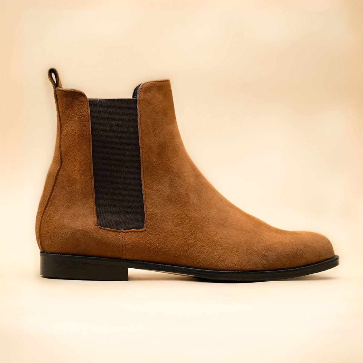 Bottines chelsea plates en daim camel fabriquée en Italie – Mon Soulier