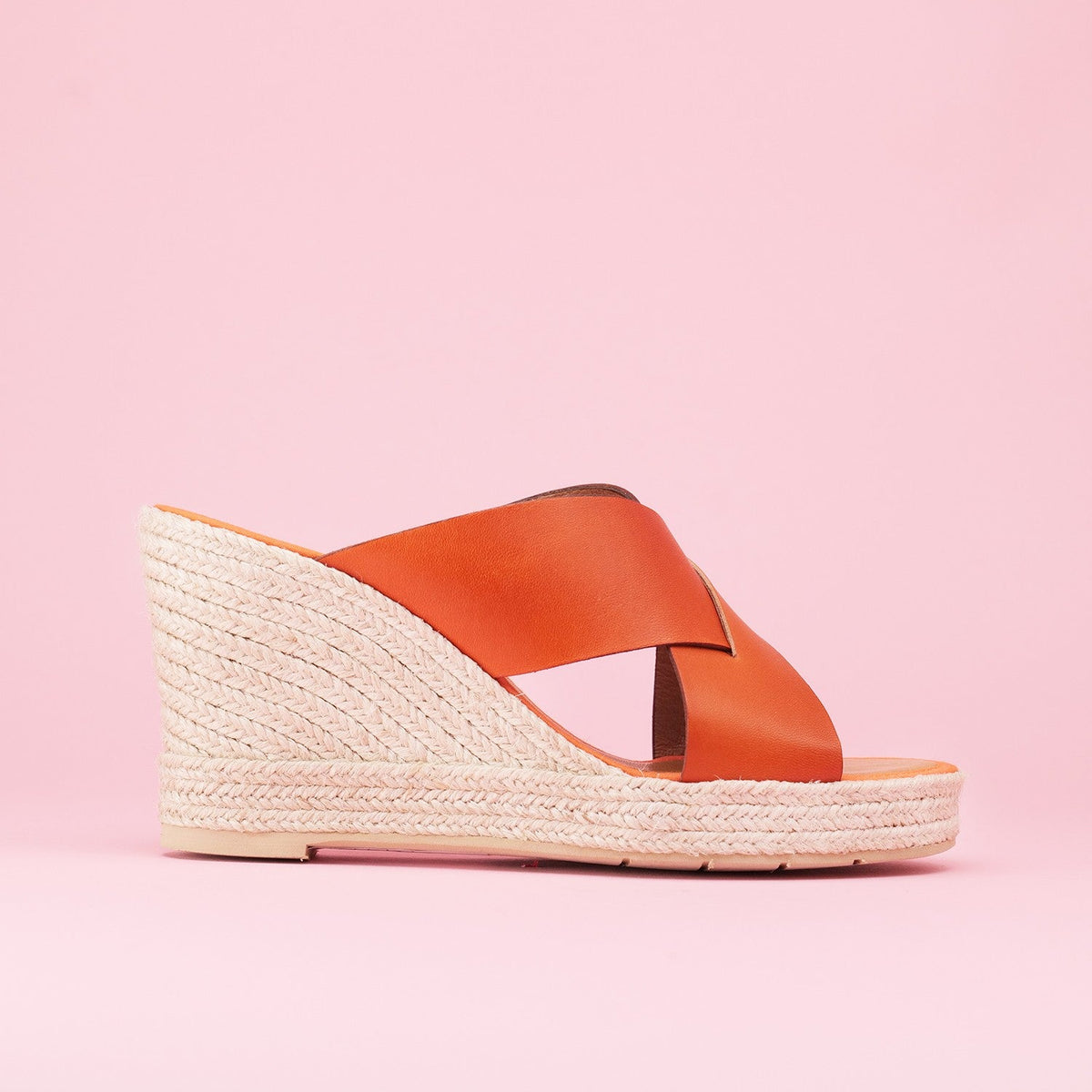 Mule compensée en cuir orange et semelle corde fabriquée à la main ...